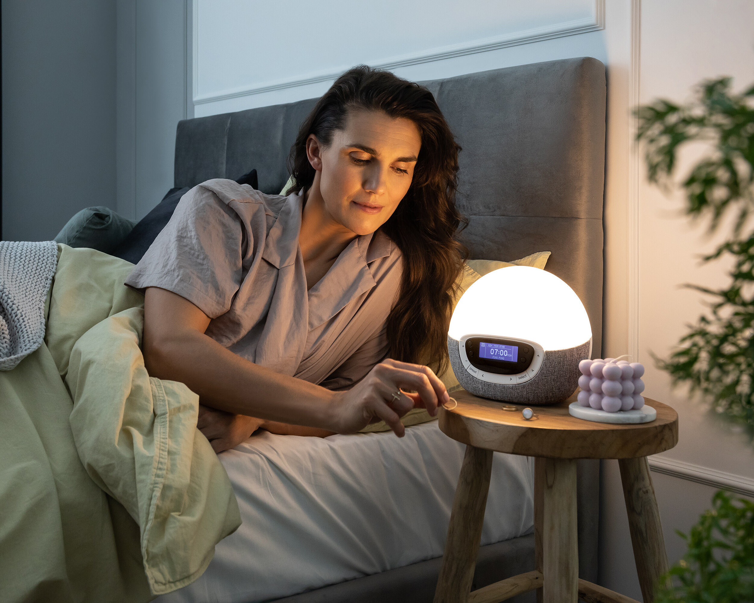 BUY DIRECT Lumie® Bodyclock Wake-up Light, SAD Lamps & Bedbug